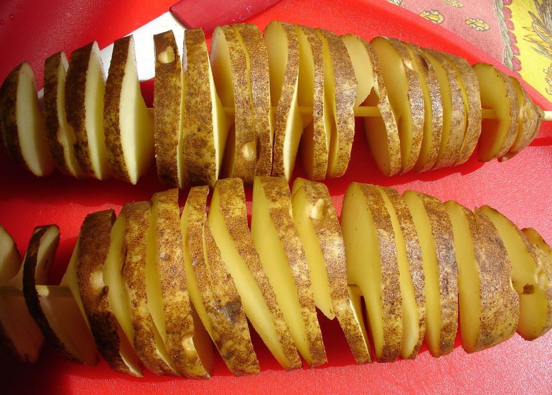 Mystery Lovers' Kitchen: Screwy Potatoes!