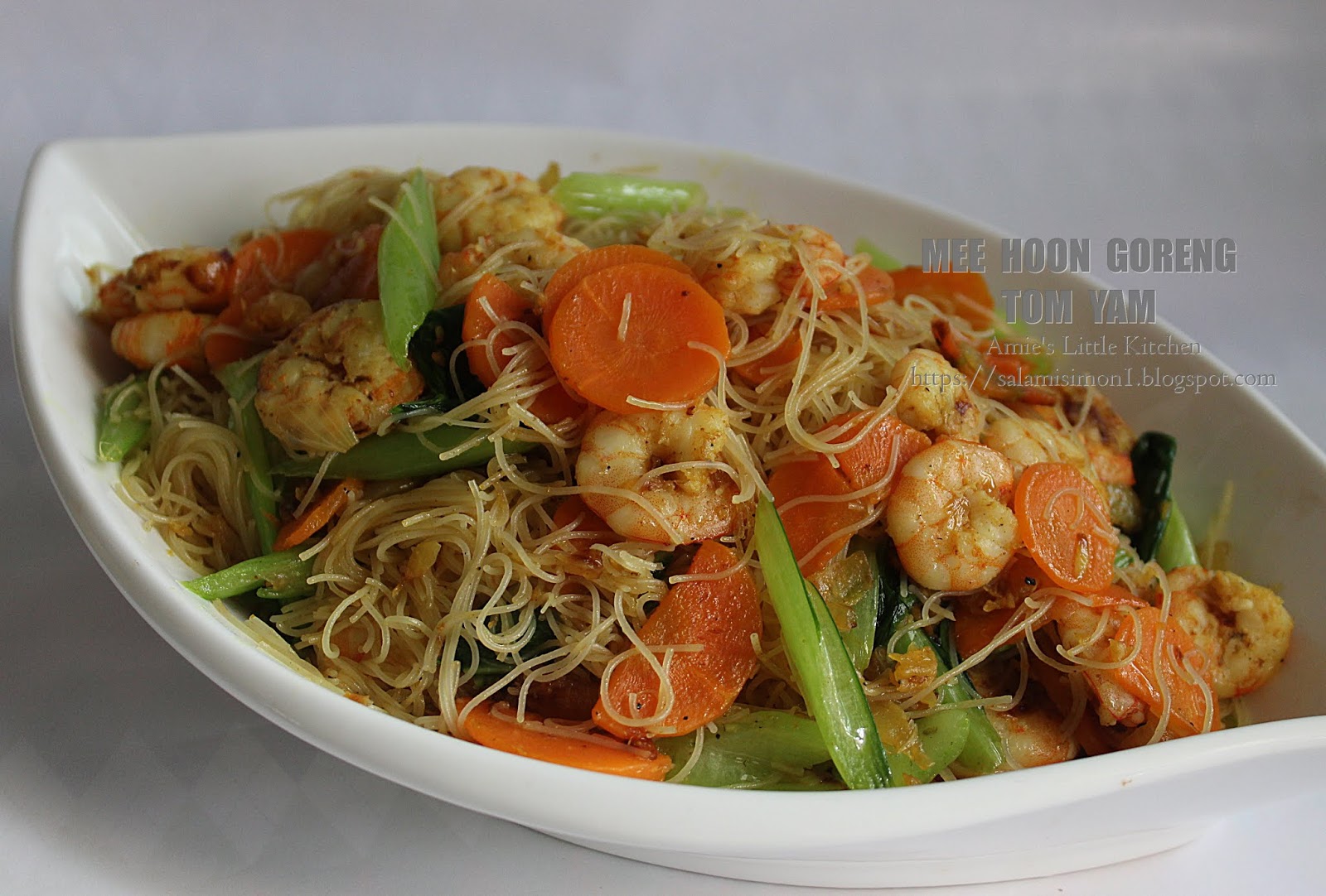 Mee Hoon Goreng Tom Yam Sedap! - Amie's Little Kitchen