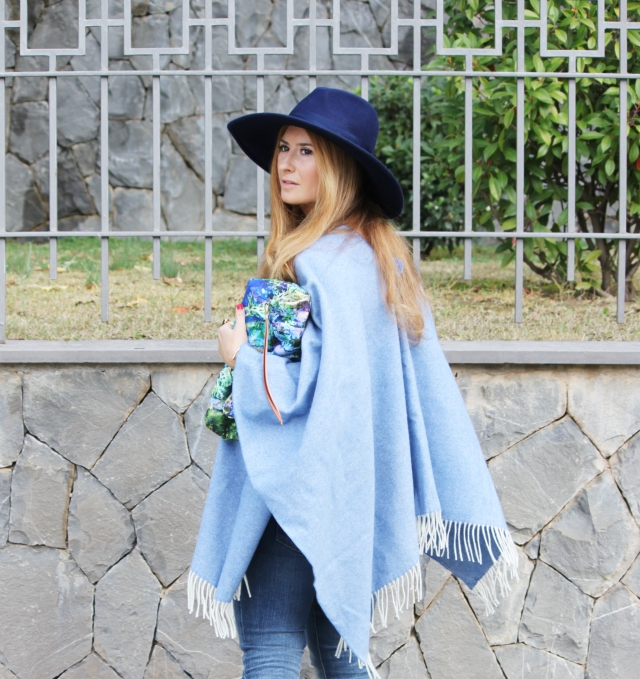 BLOG DE MODA Y LIFESTYLE: CON MI CAPA AZUL