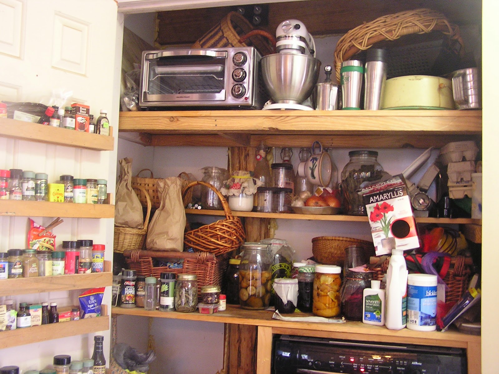 The Clean Green Homestead: Pantry Love