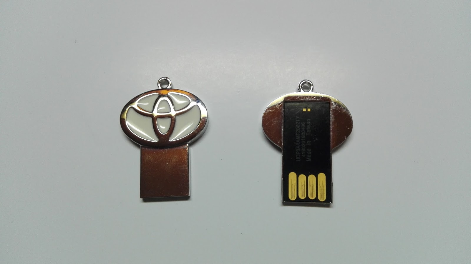 SUPERDOSE™: Honda & Toyota USB Pendrive