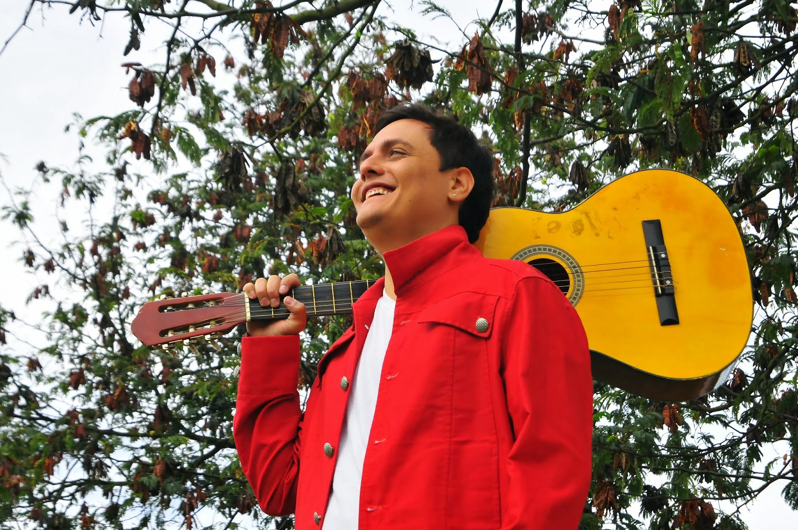 "SIN ELLA" LO NUEVO DE ESPINEL