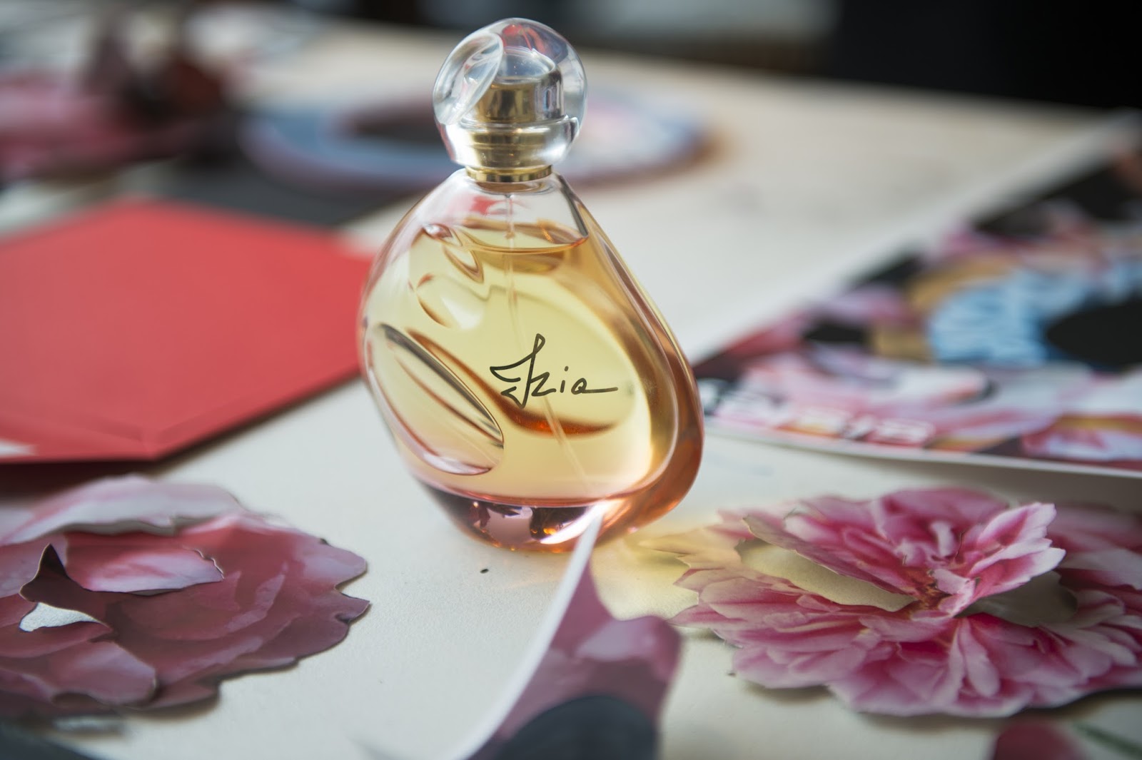 My sweet valentine: IZIA the new feminine fragrance from Sisley Paris