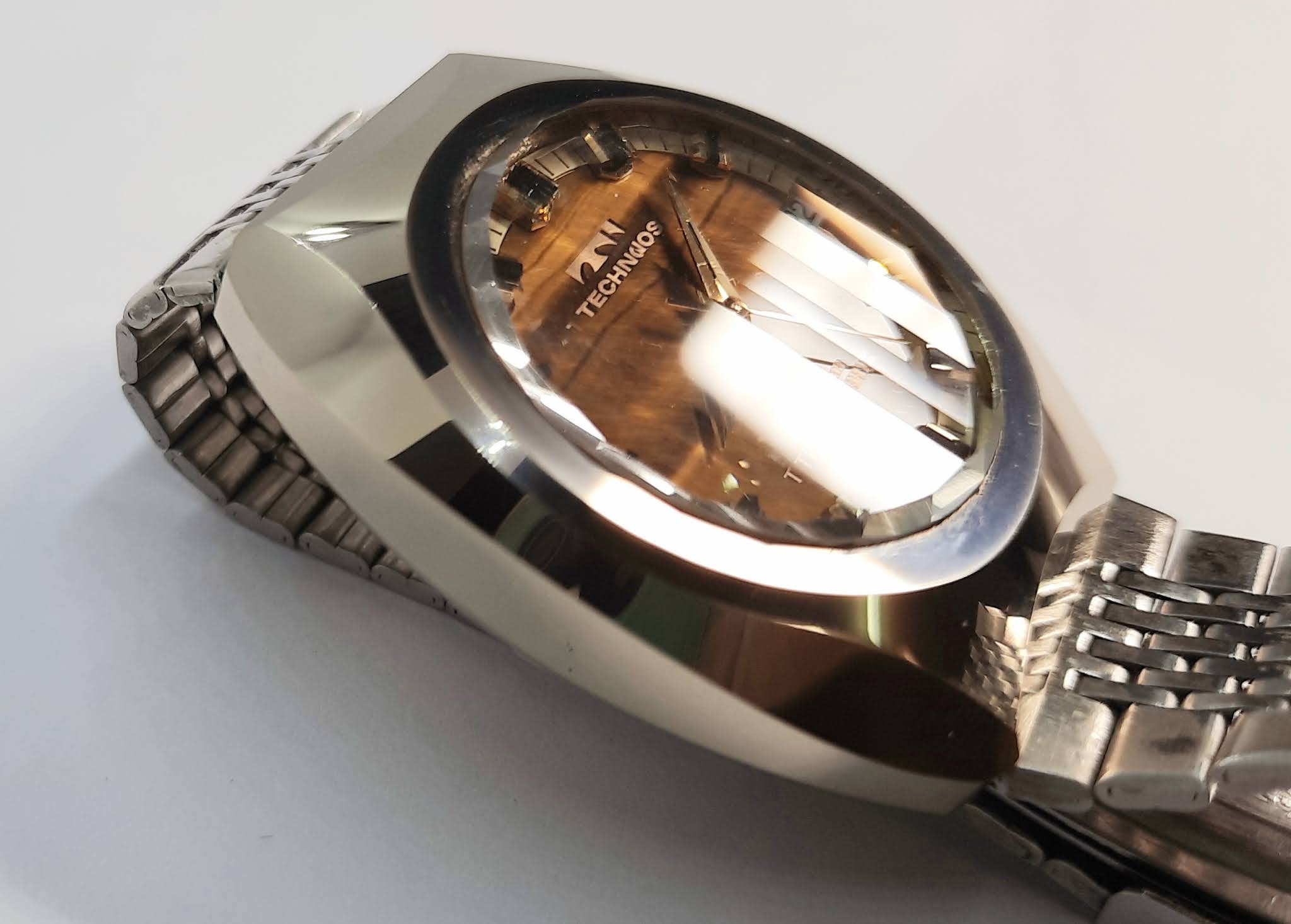 Đồng hồ technos borazon tiger quartz