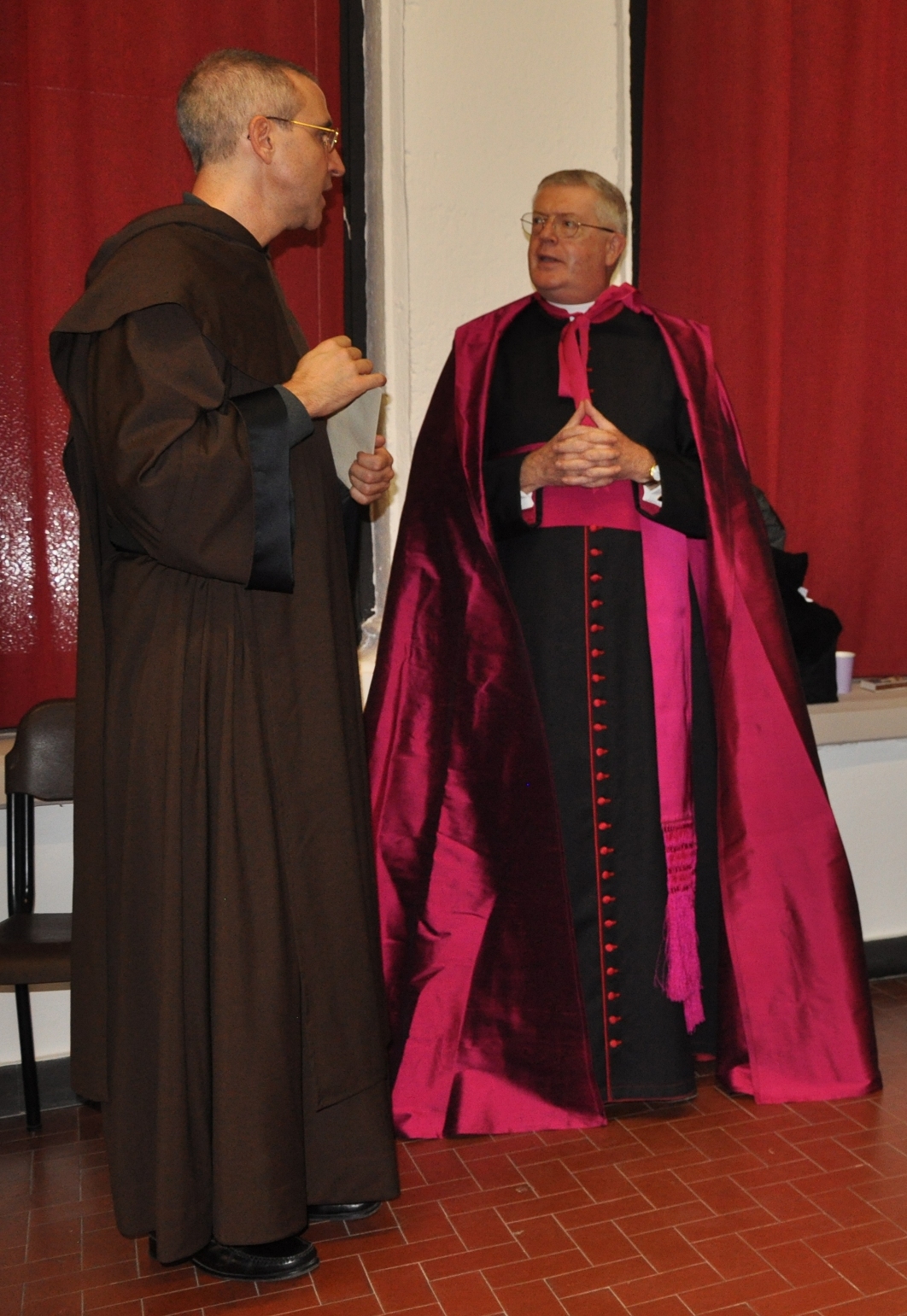 Missa Gregoriana no Mundo . SANTIDADE: Mons. Guido Pozzo, Secretario de ...