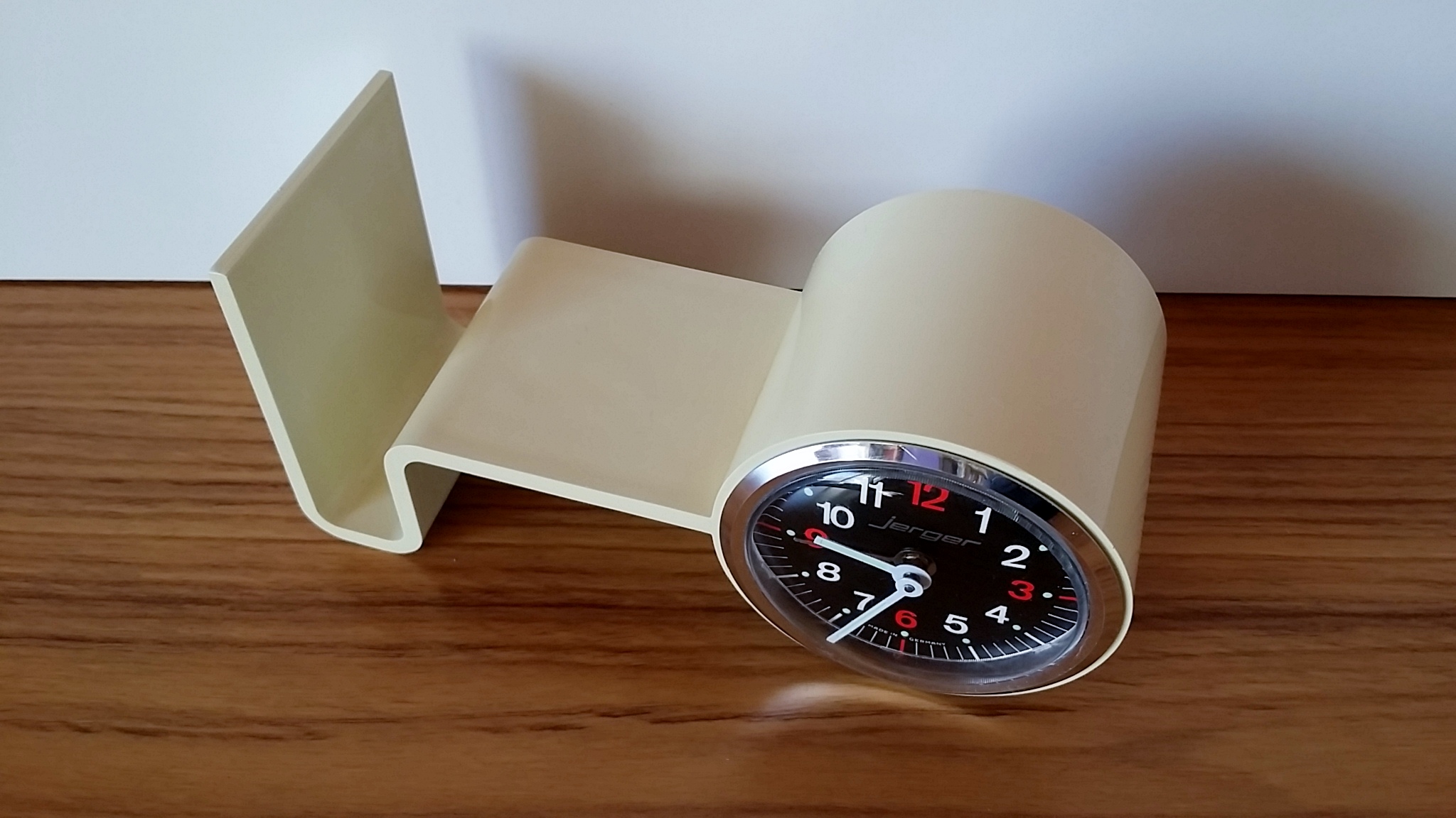 Reloj Jerger Space Age color marfil