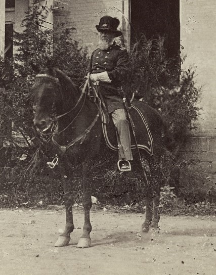 Heaven and Earth Seemed Collapsing: Under Fire at Harper's Ferry