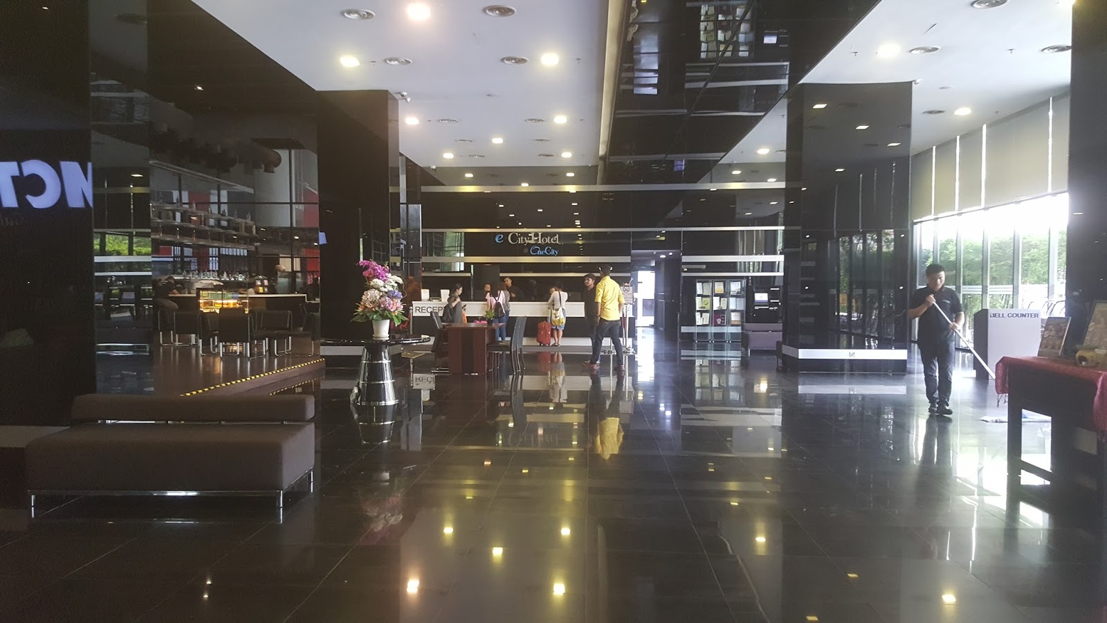 E-City Hotel @ One City USJ 25