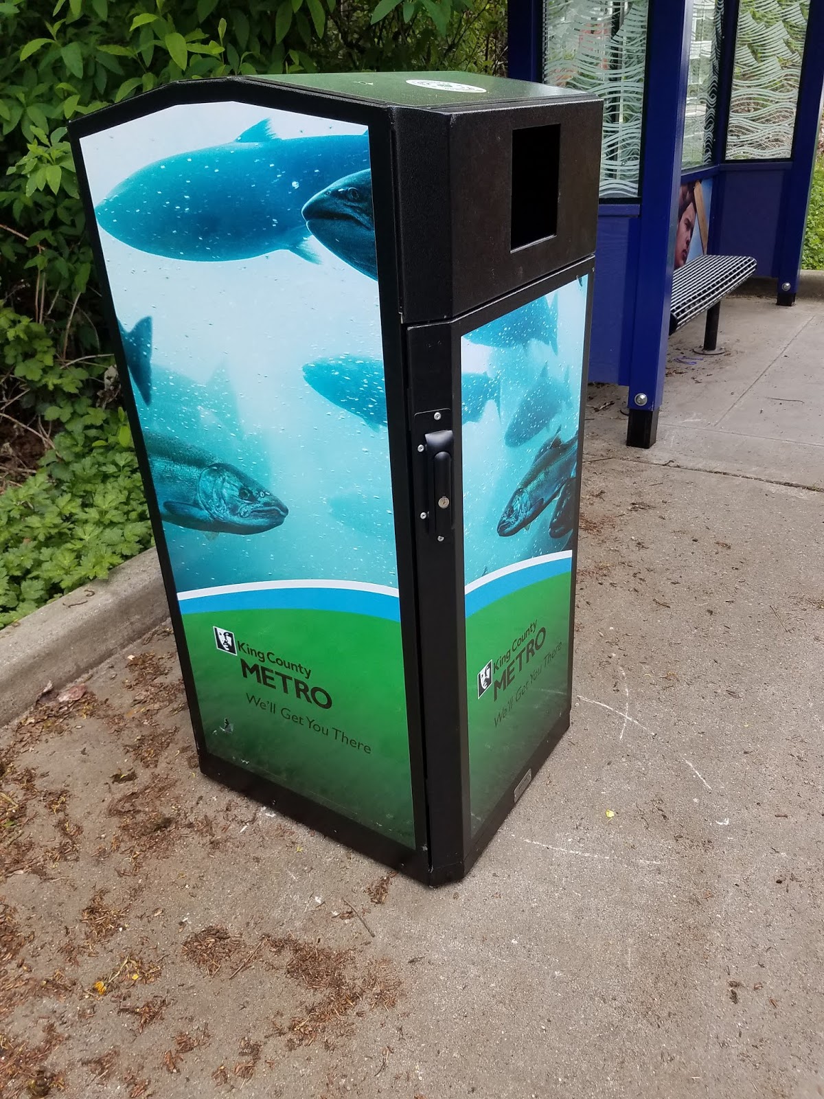 They added trash cans on the University Street station platform! : r ...
