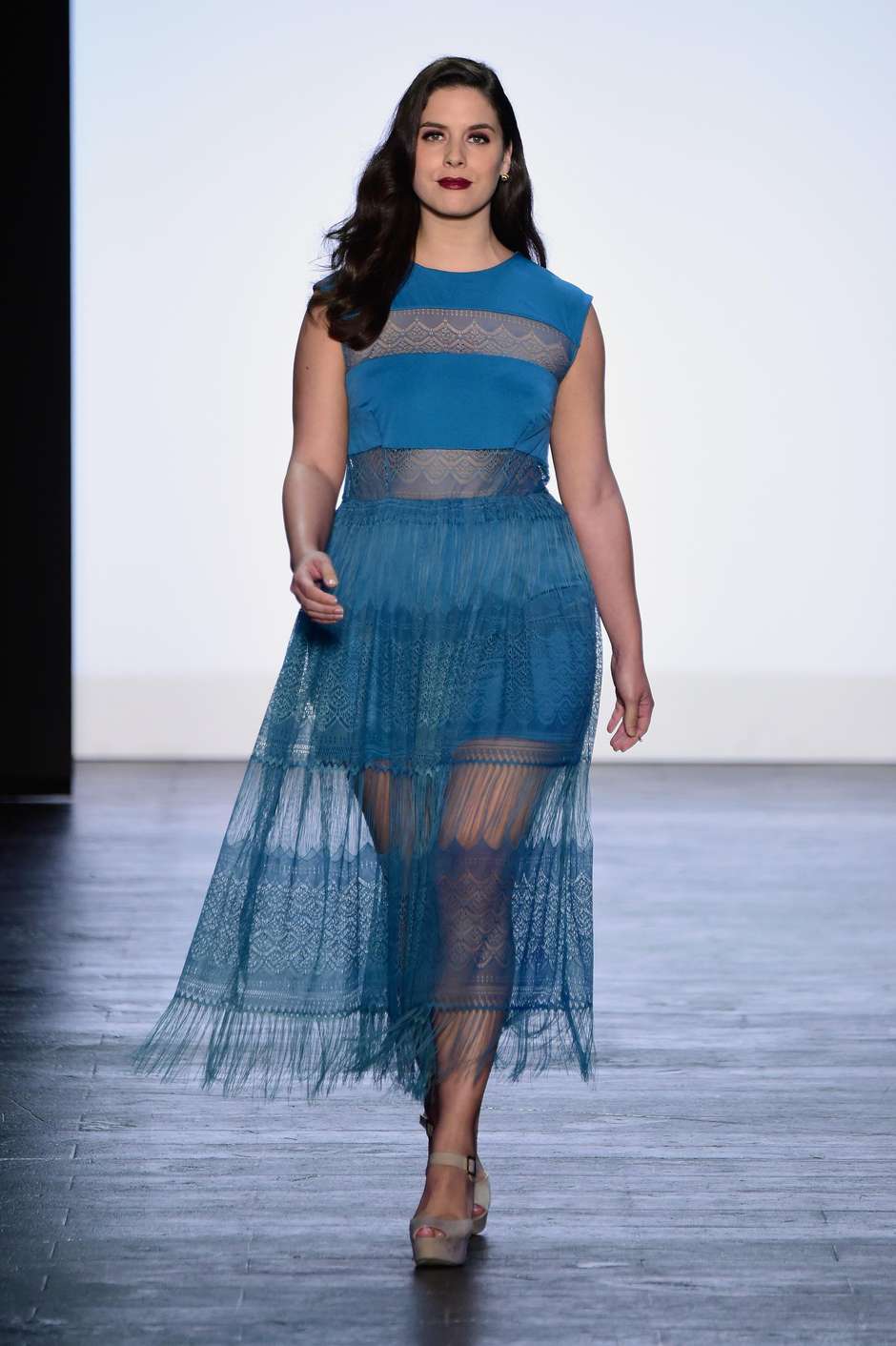 Curvas Delirantes •: • Modelos con curvas desfilan en el NY Fashion Week •