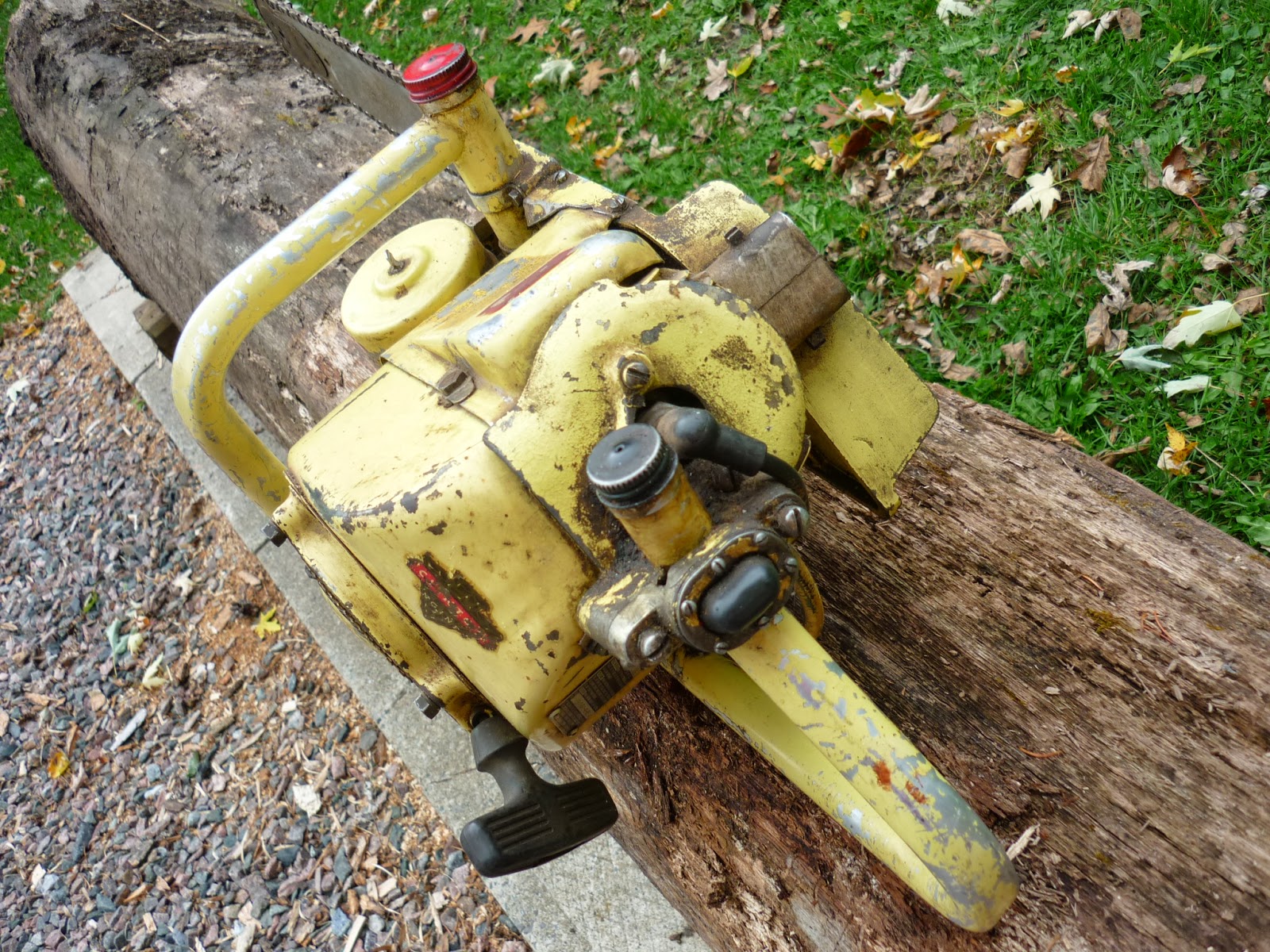 VINTAGE CHAINSAW COLLECTION: CLINTON D40