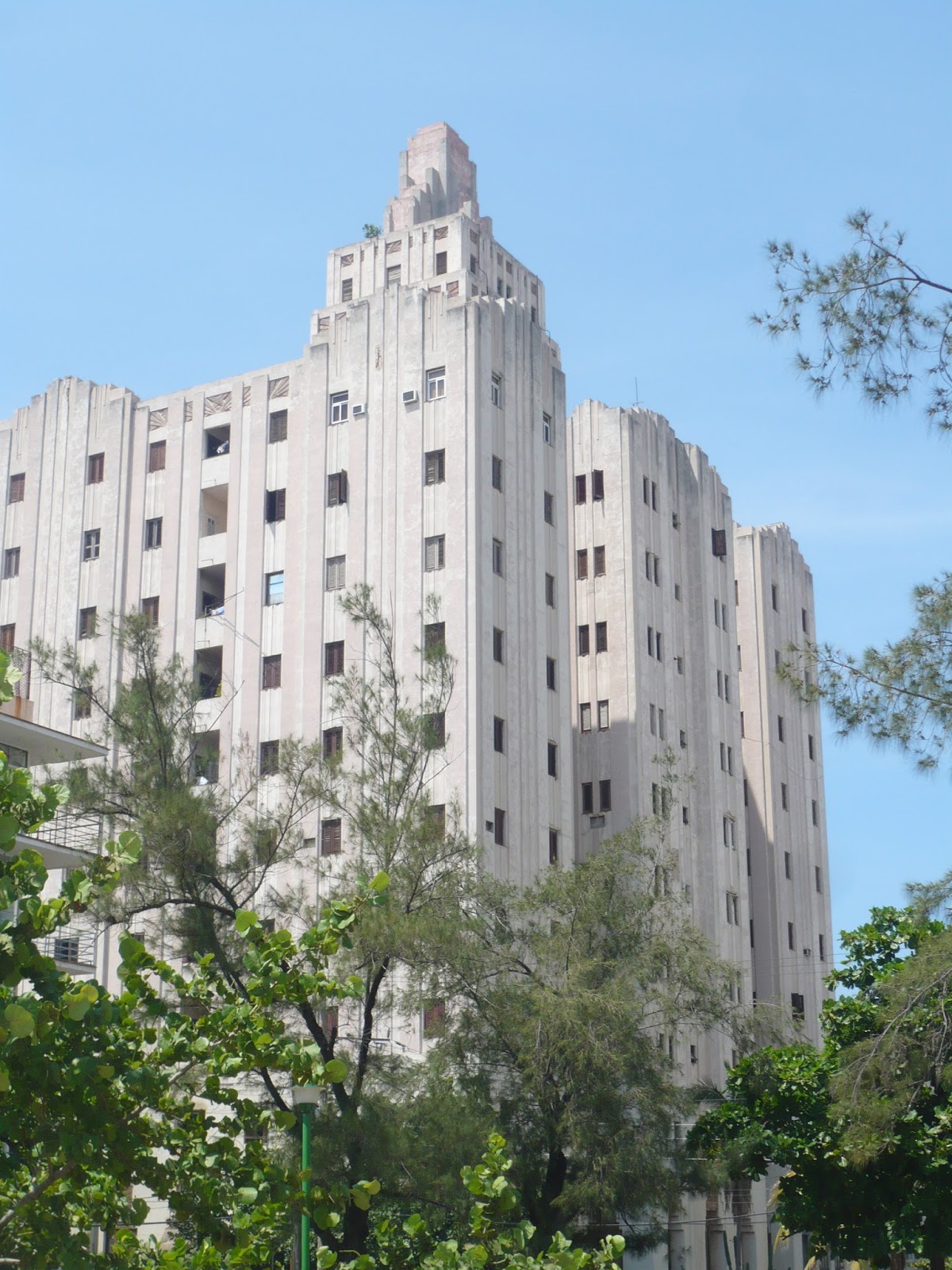 HabanArtDéco: Edif. López Serrano Building