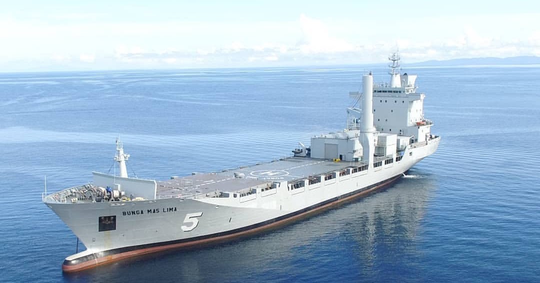 Malaysian Support The Troops: On station BM5. 9000 tonne of strength ...