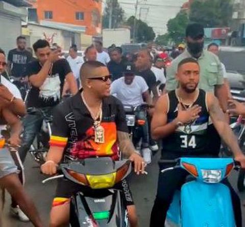 Sí, Adoniiiiii lo hace otra vez - Al Paso de los Famosos