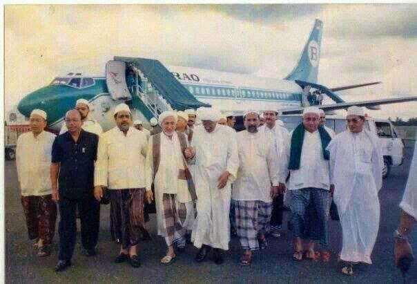 Al-Habib Anis bin Alwi Al-Habsyi Solo & Tuan Guru Zaini Abdul Ghani ...