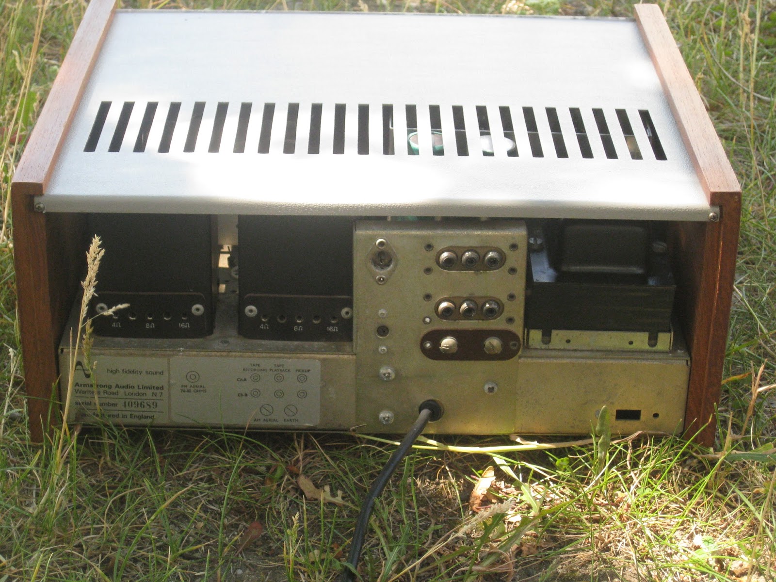 Infrequent Sound [sex.tex] technology: Armstrong 127 Valve Stereo Tuner ...