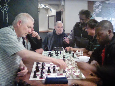 Boylston Chess Club Weblog: STARBUCKS IN HARVARD SQUARE 2ND FLOOR TAKES ...
