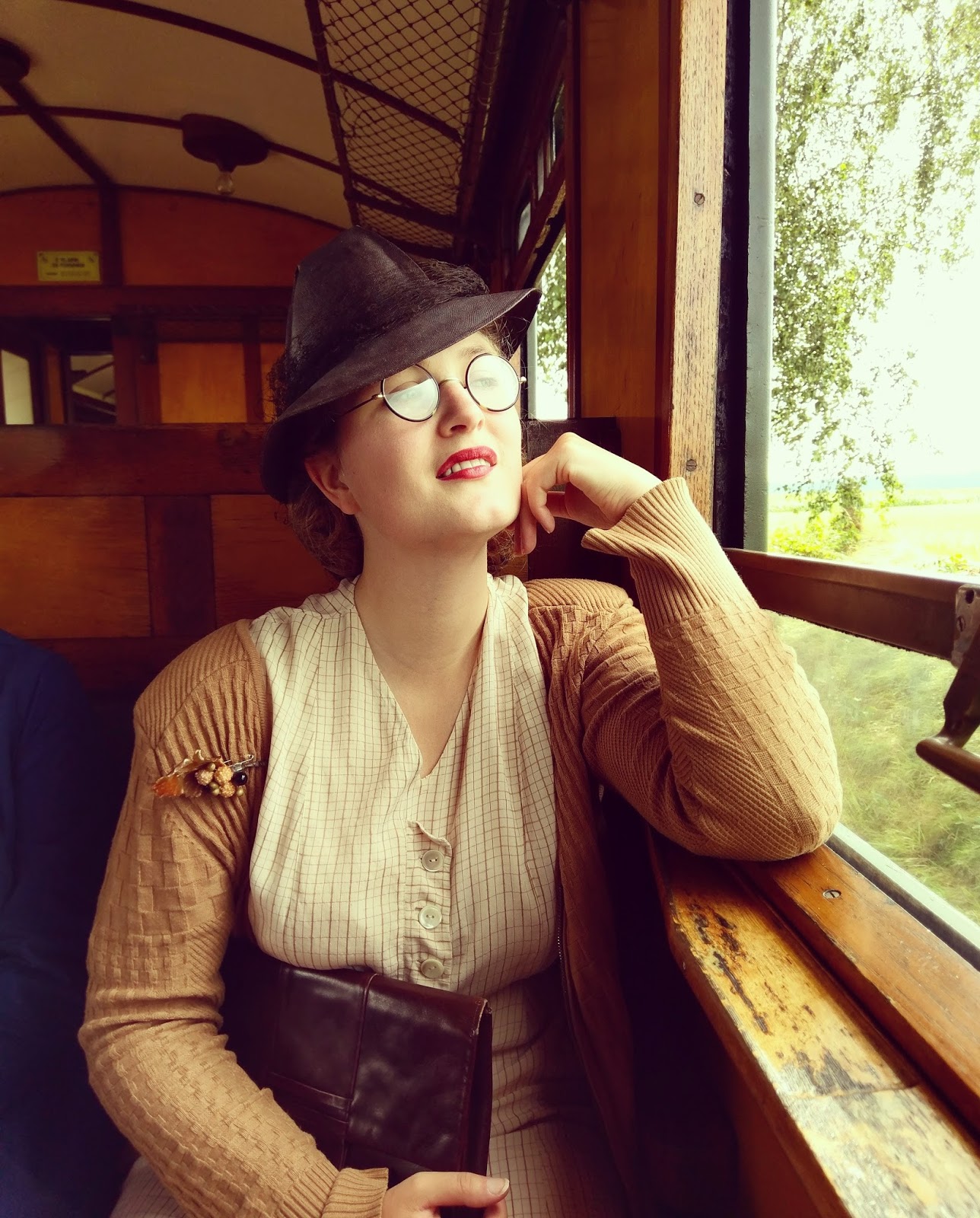 Miss B's Vintage Wardrobe: Steam train 'travel' outfit & inspiration