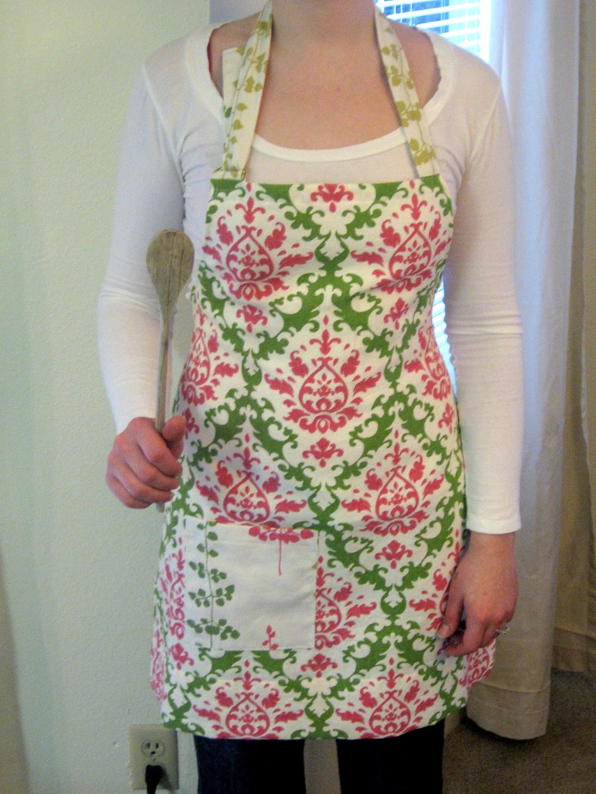 Back-to-basics apron--adorable fabric is the key! / Create / Enjoy