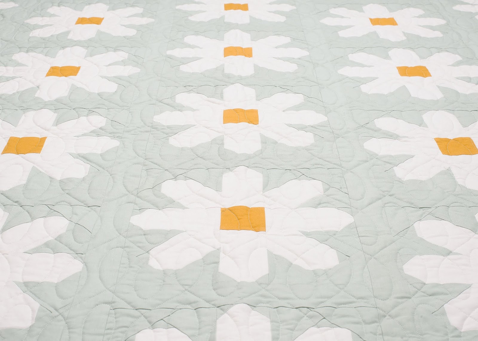 Pen + Paper Patterns: Fresh as a Daisy Quilt Pattern