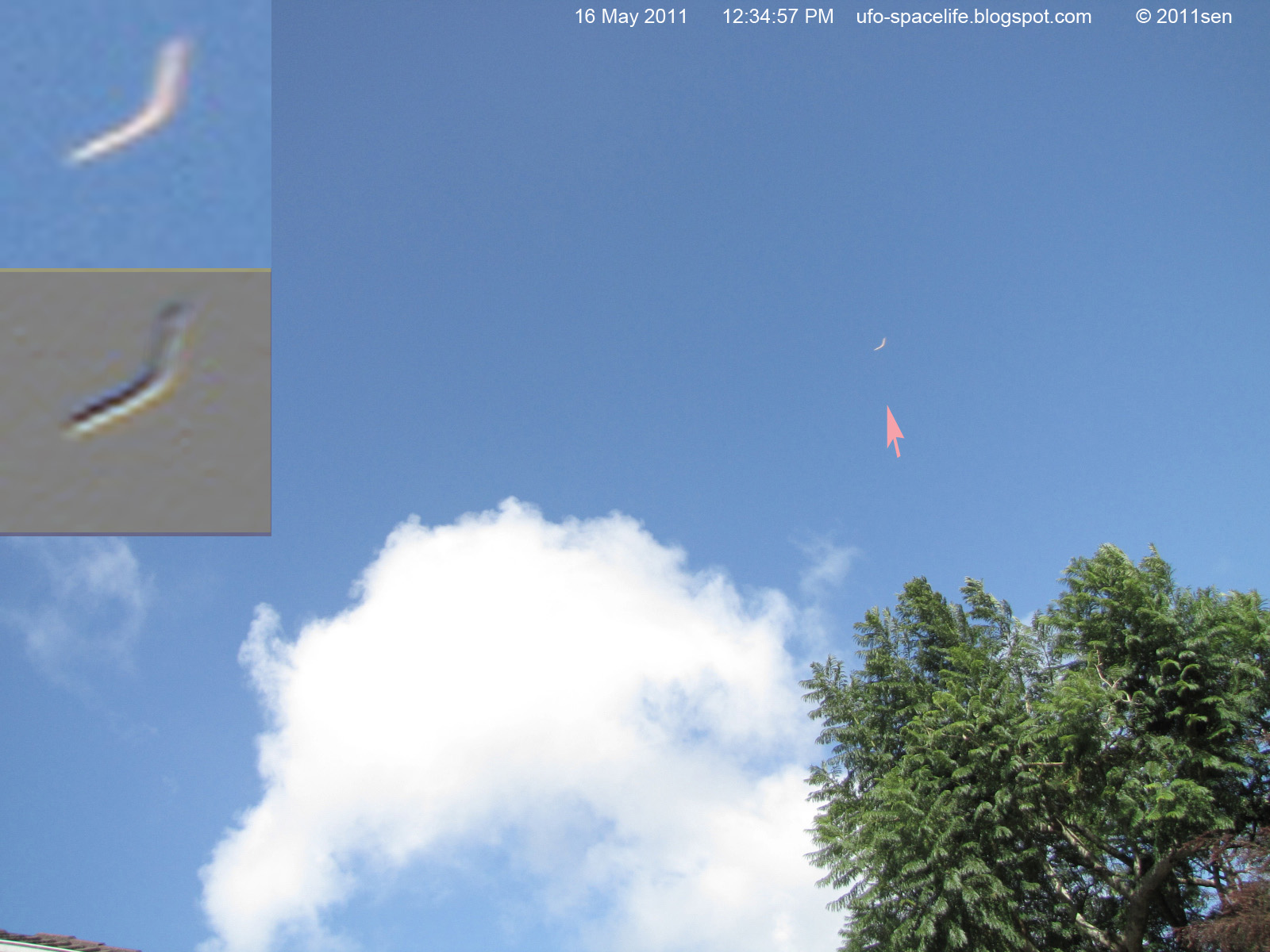 Alien and space life: Boomerang formed by dome shaped UFOs