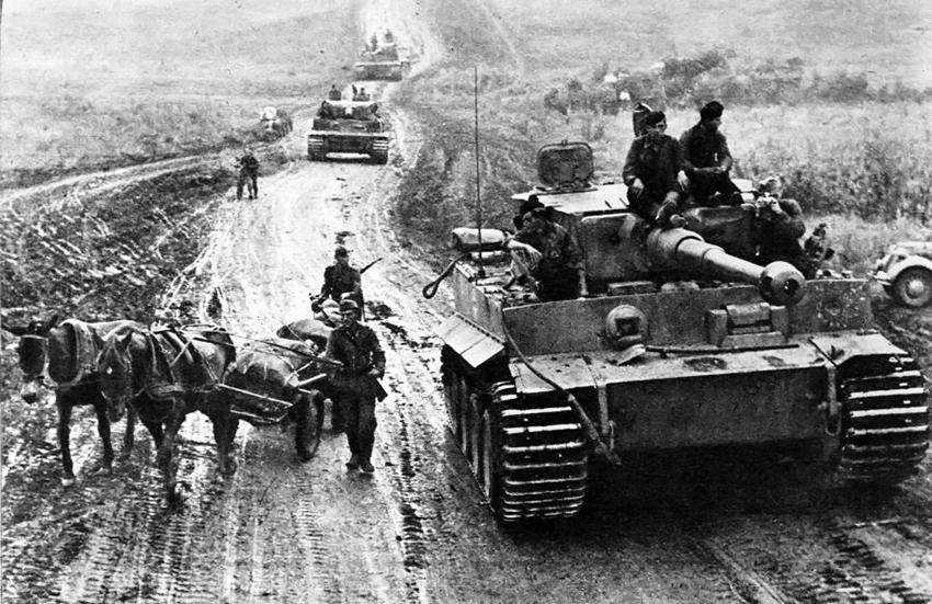 Asian Defence News: German Tiger tanks roll towards the front line at ...