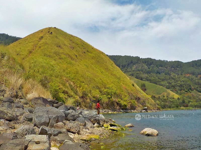Panorama Danau Toba dari Bukit Sipolha - Medan Wisata - Travel Blogger ...
