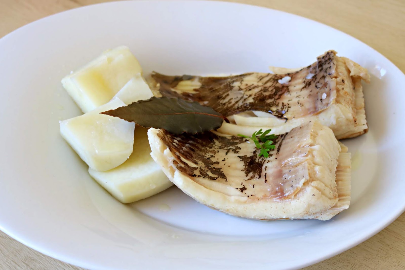 Raya cocida con patatas - Recetas Fácil con Bela