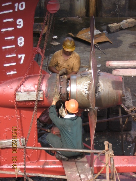 PENGERJAAN REPARASI KAPAL