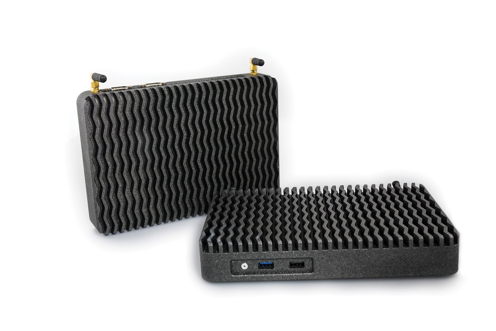 FanlessTech: Third-party NUC Elements case