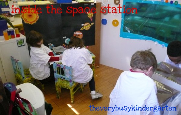 The Very Busy Kindergarten: Kindergarten International Space Center