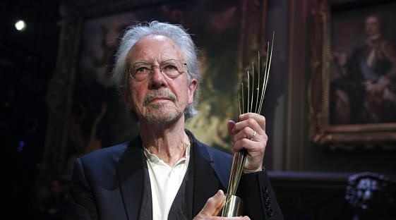 Handke unites the Balkans, the Nobel ceremony boycotted also by Croatia ...
