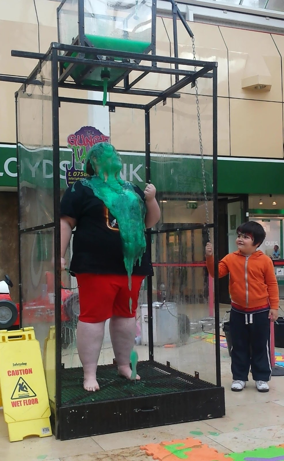 Mog Anarchy's Gaming Blog: Mog Anarchy's 1st Gunge Tank Experience!