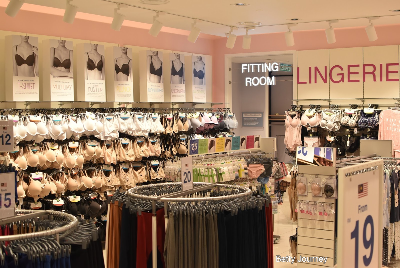 Betty's Journey: Max Fashion Opens Flagship Store In Malaysia