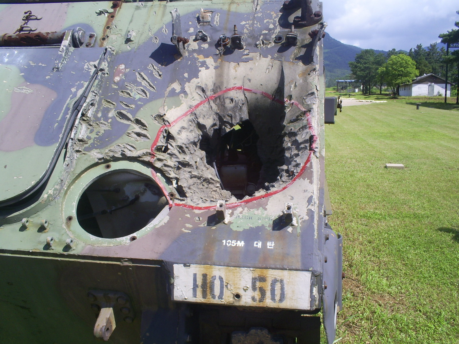 M41 hit by HEAT shell from 1,800 meters : r/Warthunder