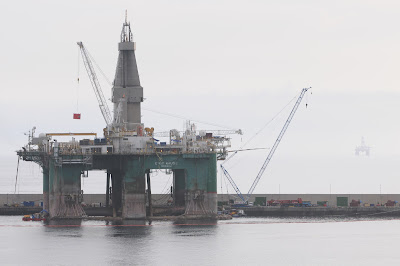 SHIPS & THE SEA - BLOGUE dos NAVIOS e do MAR: Plataforma EIRIK RAUDE