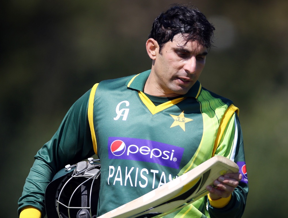 30 Wallpapers of Pakistani Captain Misbah Ul Haq 2014 - Cricket