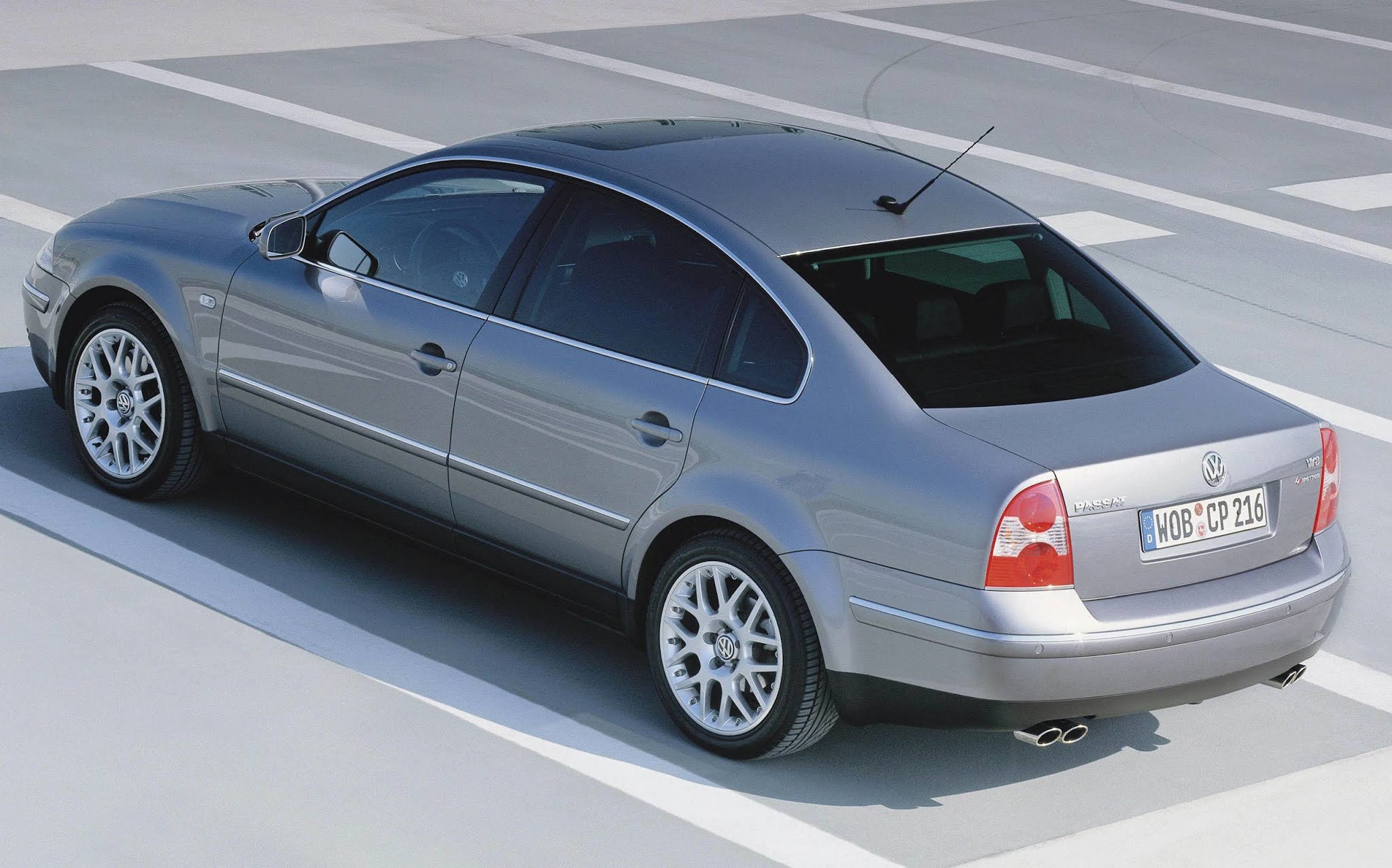 Passat W8: o sedã que colocou a VW no segmento premium