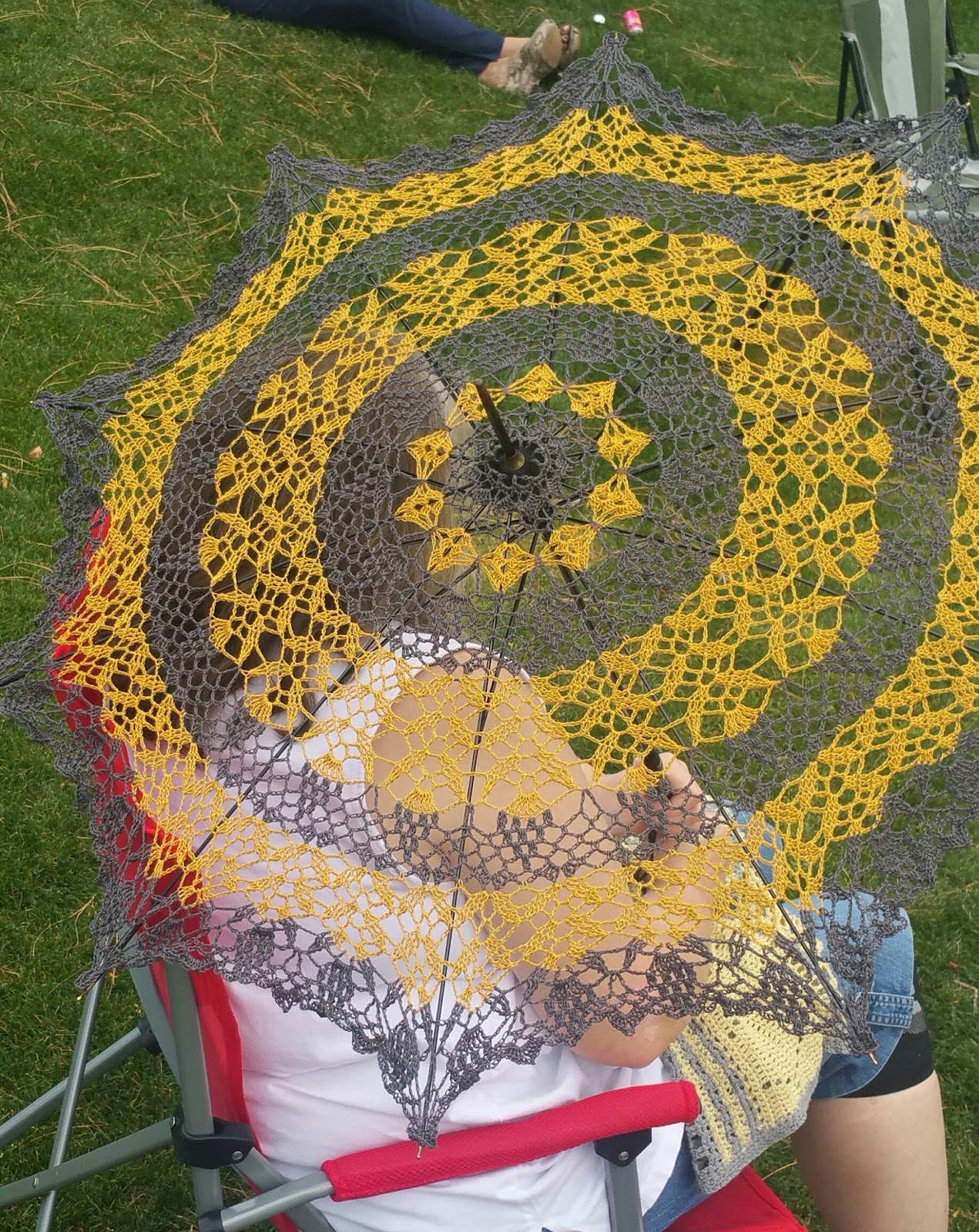 Crocheters of Awesome: Tutorial - Pretty Parasols