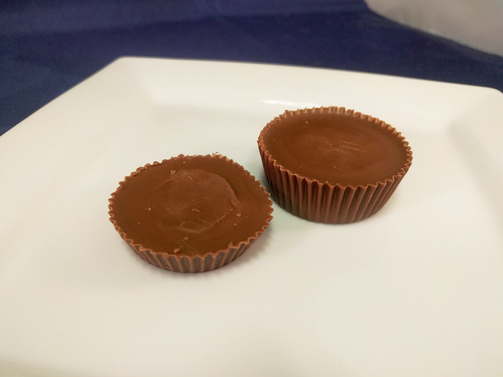 The Food Kingdom: Size Matters: Reese's Pieces-Stuffed Cups, Regular vs ...