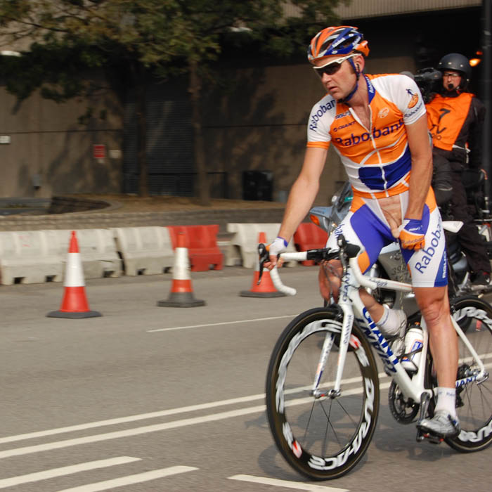 Male desperation, peeing, and wetting: March 2012