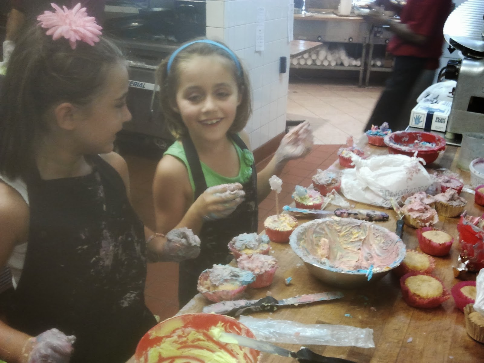 School of Lil' Chefs: Cupcake Wars Lil' Chef Summer Camp Edition