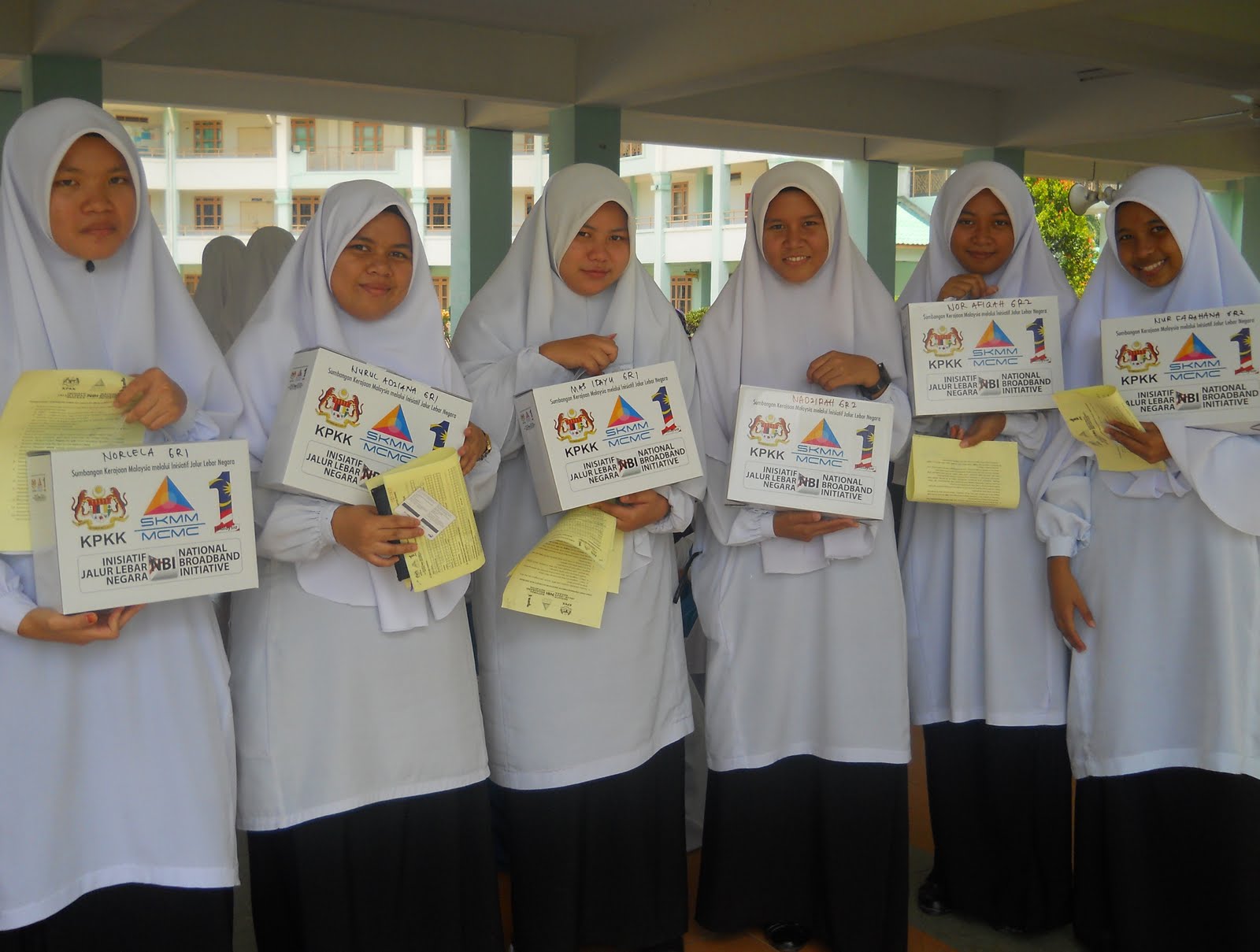 Pre U ASAR Blog: 1 Malaysia Laptop