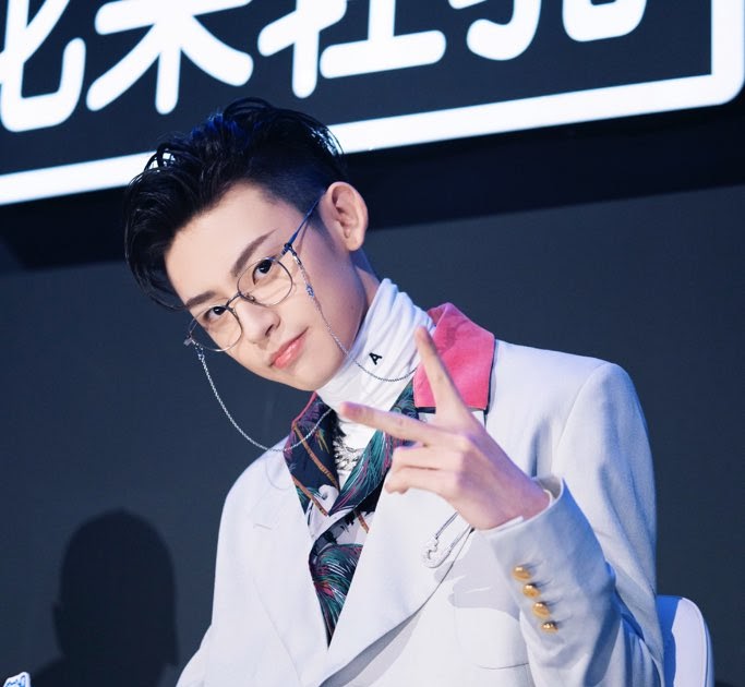 Lil Ghost presenta la versión punk de What's Wrong With Me?