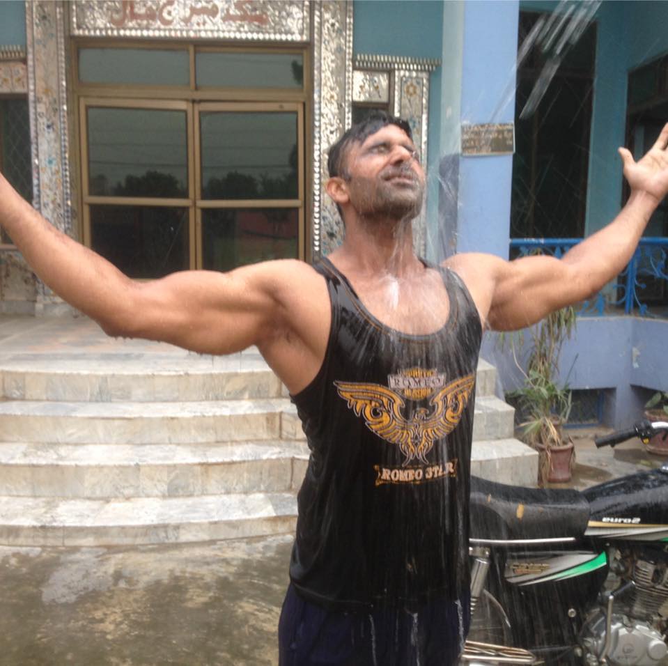 world bodybuilders pictures: belt holder pakistani punjabi bodybuilder ...