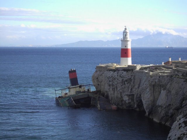 El faro de Luisu: Faro de Punta Europa