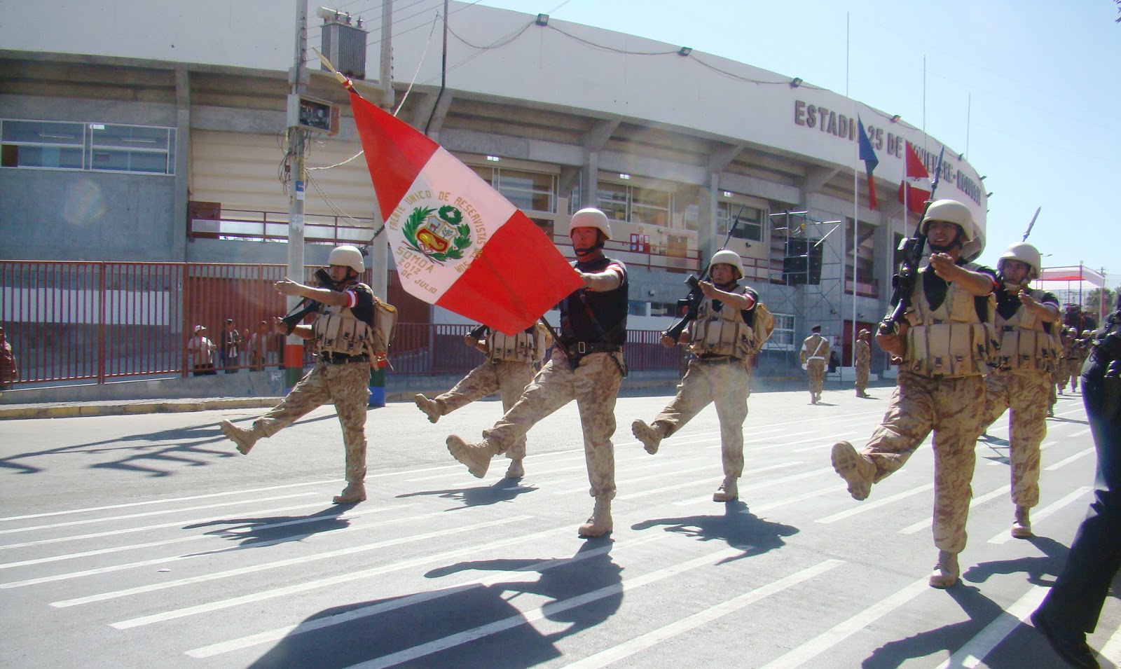 Moquegua Noticias: Moquegua Desfile por Fiestas Patrias sin presencia de Autoridades