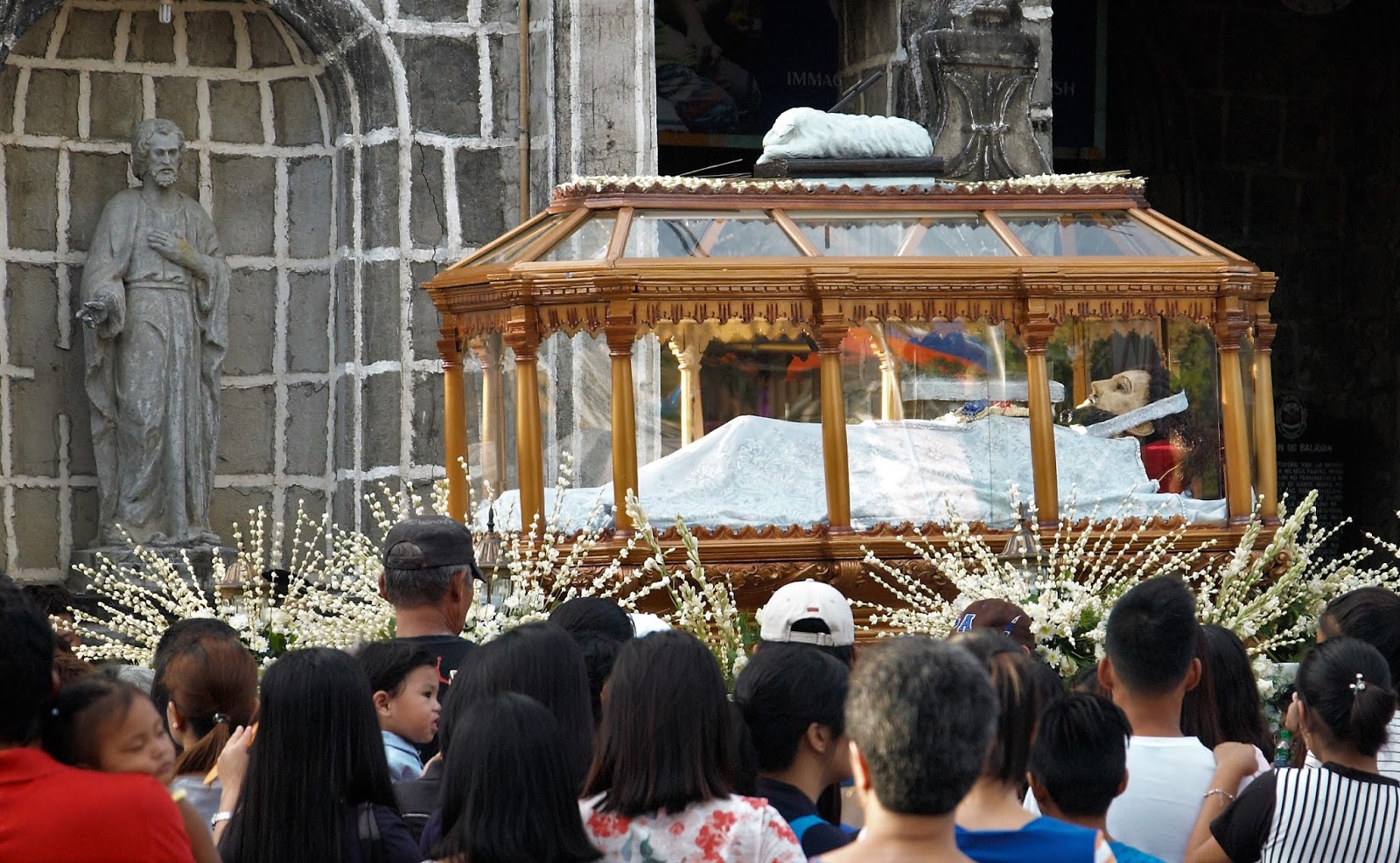 Naquem.: An encounter with the Holy Week traditions of Balayan, Batangas
