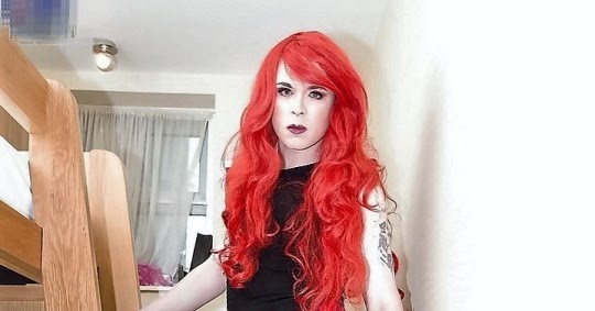 Beautiful Crossdressers Redhead
