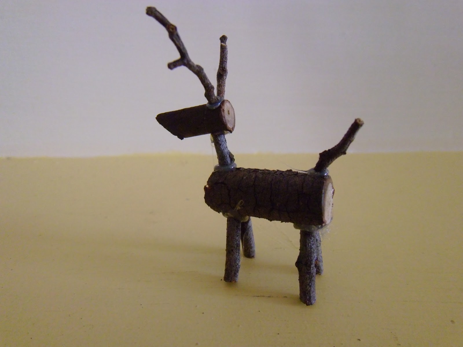 Something Lubely...: how to make a stick reindeer...
